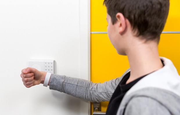 Somfy Connected Door lock: Open your door remotely with Somfy Keys app